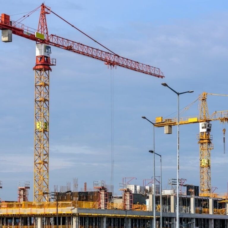 Working Around Mobile Equipment Awareness For Construction - Exceed Safety